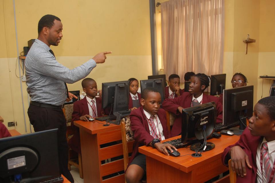 Mind Builders Schools :: Building The Future